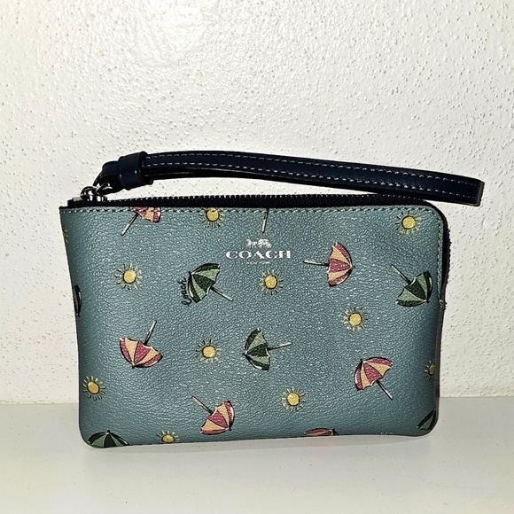 Coach | Bags | Coach Coach Wristlet Box Corner Zip Wristlet With Beach ...